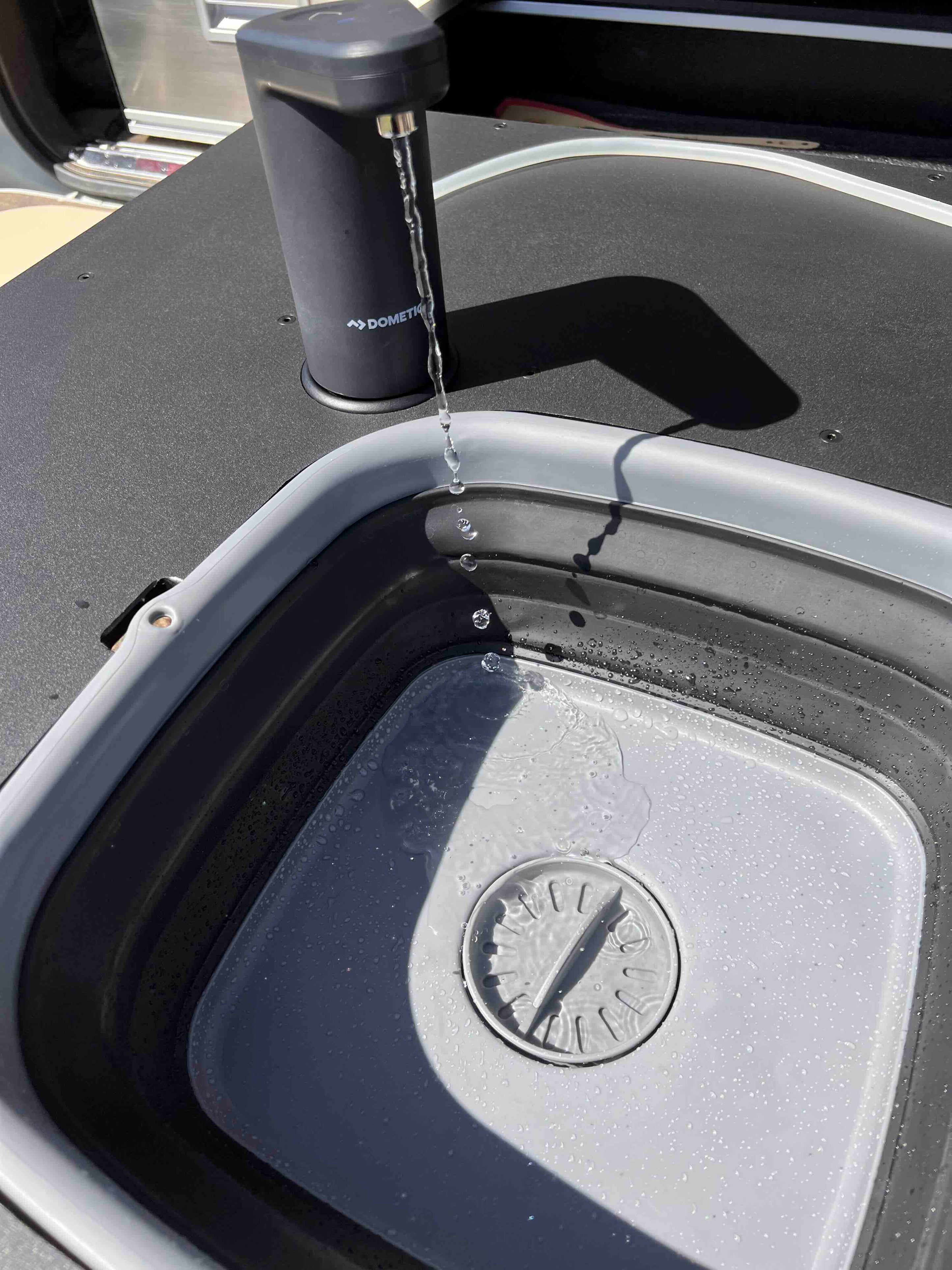 Overland Kitchen | Toyota Land Cruiser Camp kitchen | Toyota kitchen ...